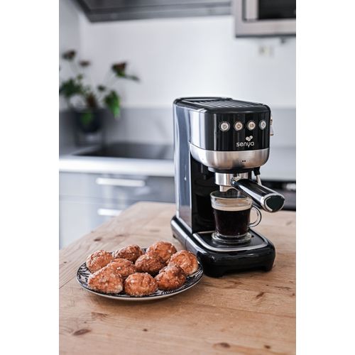 Machine à Expresso Noire – Tasty Coffee - Toutes les cafetières et ...